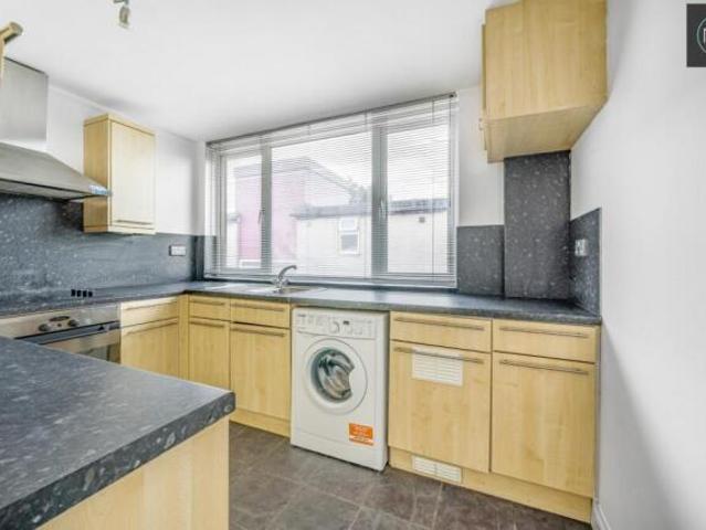 2 bedroom apartment for rent in Beechwood Park, South Woodford, London, E18