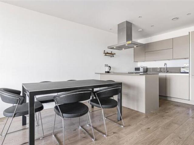 2 bedroom apartment for rent in Beechwood Road, Dalston, London, E8