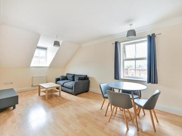 2 bedroom apartment for rent in Belmont Court, Vachel Road, Reading, RG1
