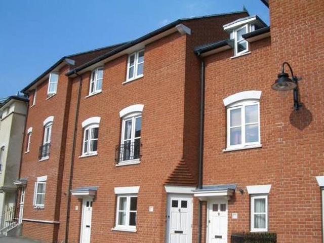2 bedroom apartment for rent in Belmore Lane Lymington Hampshire SO41