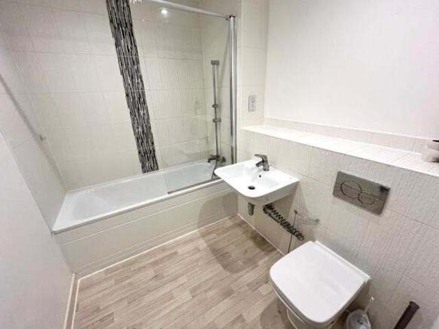 2 bedroom apartment for rent in Bell Barn Road, B15