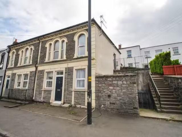 2 bedroom apartment for rent in Bell Hill Road, St George, BS5