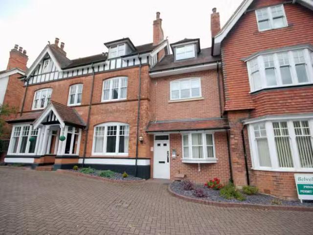 2 bedroom apartment for rent in Belwell Gardens, Four Oaks, B7.