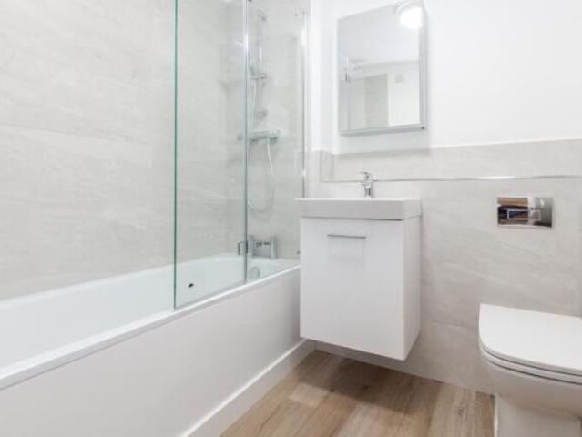 2 bedroom apartment for rent in Bennett Crescent, Oxford, OX4