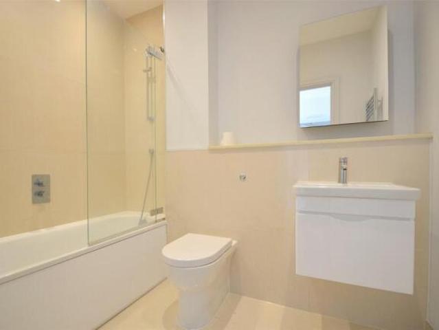 2 bedroom apartment for rent in Benhill Avenue, Sutton, SM1