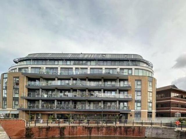 2 Bedroom Apartment For Rent In Berkshire