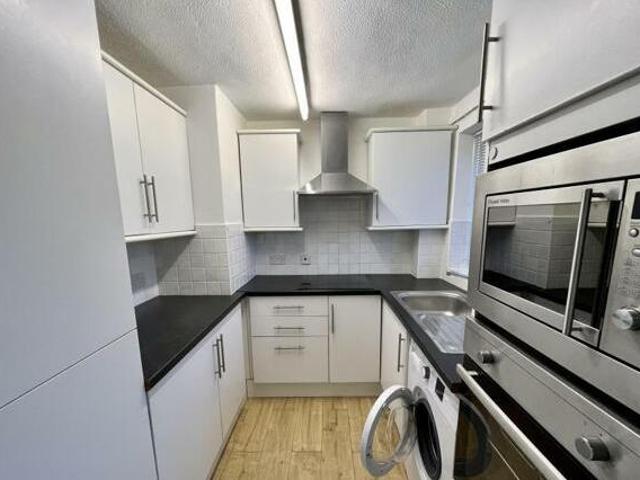 2 Bedroom Apartment For Rent In Berkshire