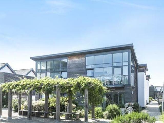 2 Bedroom Apartment For Rent In Berkshire