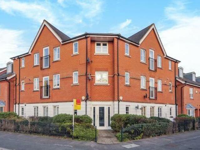 2 Bedroom Apartment For Rent In Berkshire