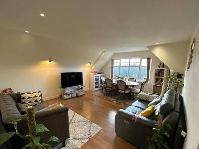 2 Bedroom Apartment For Rent In Berkshire