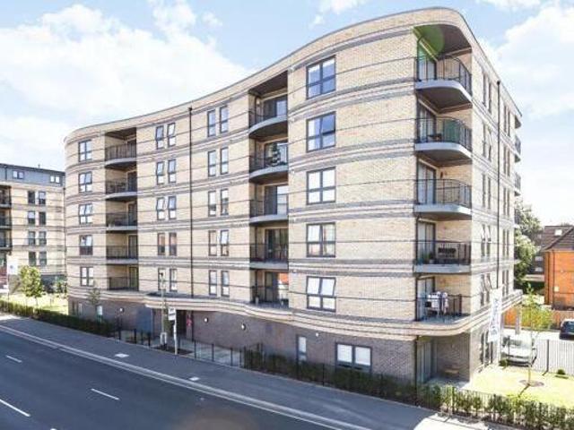 2 Bedroom Apartment For Rent In Berkshire