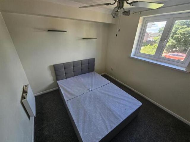 2 bedroom apartment for rent in Bishop Hannon Dirve, Pentrebane, Cardiff, CF5