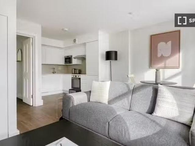2 bedroom apartment for rent in Bishop' s, London