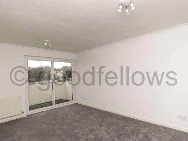 2 bedroom apartment for rent in Bishopsford Road, Morden, Surrey, SM4