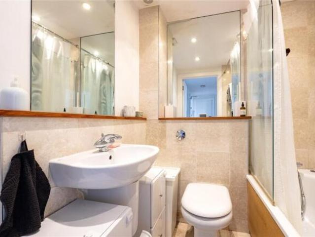 2 bedroom apartment for rent in Blackstock Road, London, N5