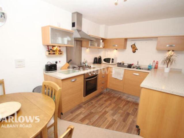 2 bedroom apartment for rent in Blackweir Terrace, Cardiff, CF10