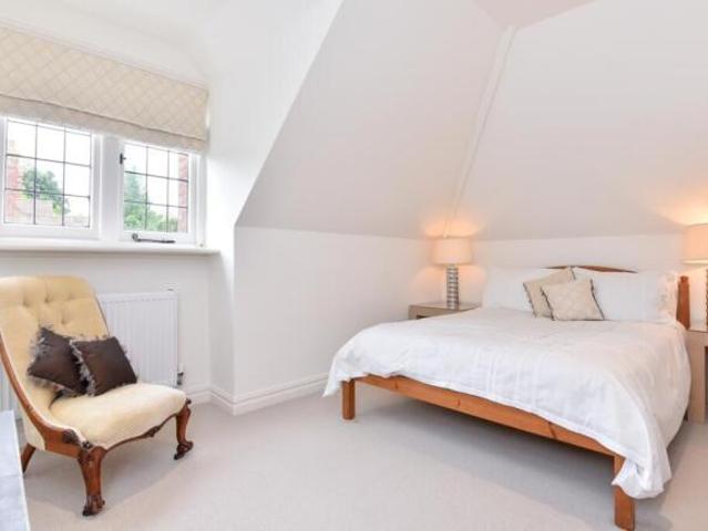 2 bedroom apartment for rent in Blatchington Road Tunbridge Wells TN2