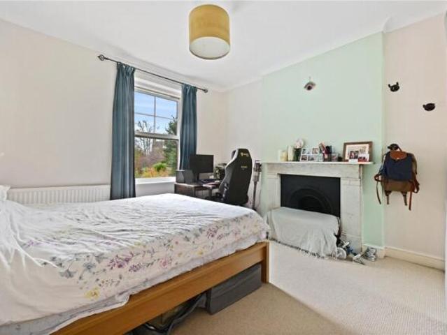 2 bedroom apartment for rent in Blenheim Gardens, London, NW2
