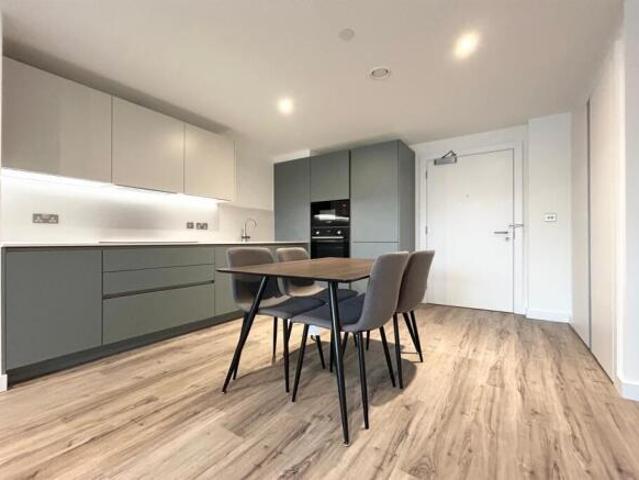 2 bedroom apartment for rent in Block A Railings, Shale Lane, M5