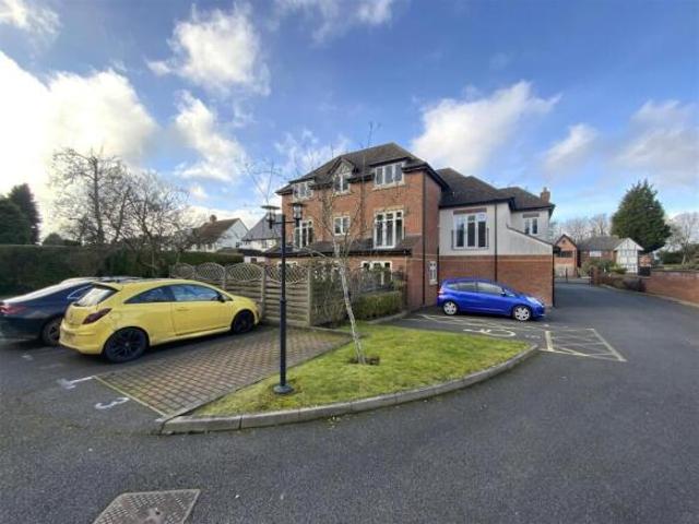 2 bedroom apartment for rent in Blossomfield Road, Solihull, B91