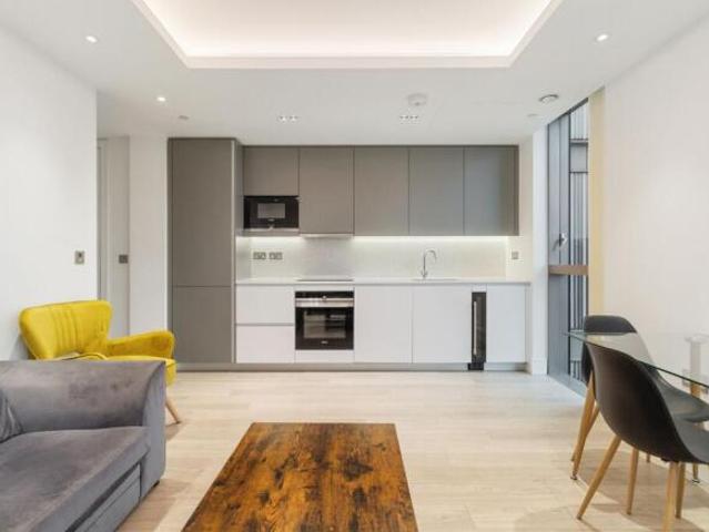2 bedroom apartment for rent in Bollinder Place, Carrara Tower, EC1V