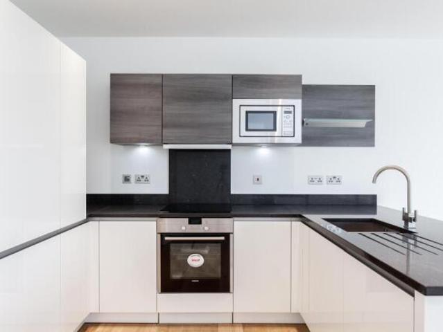 2 bedroom apartment for rent in Bonchurch Road London W10