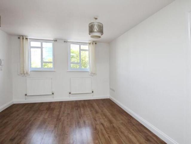 2 bedroom apartment for rent in Bond Street City Centre, BS1