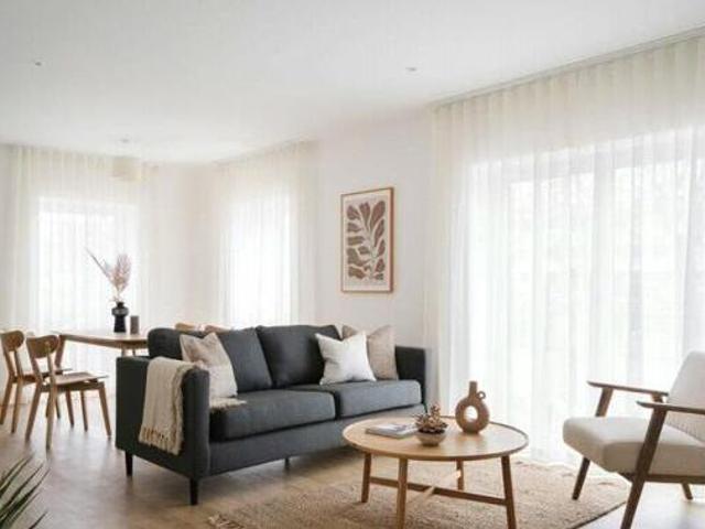 2 Bedroom Apartment For Rent In Bow