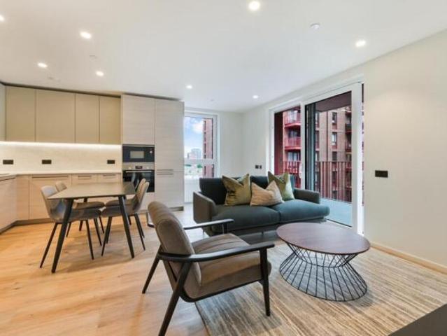 2 bedroom apartment for rent in Bowline House, Heron Wharf, London, E14