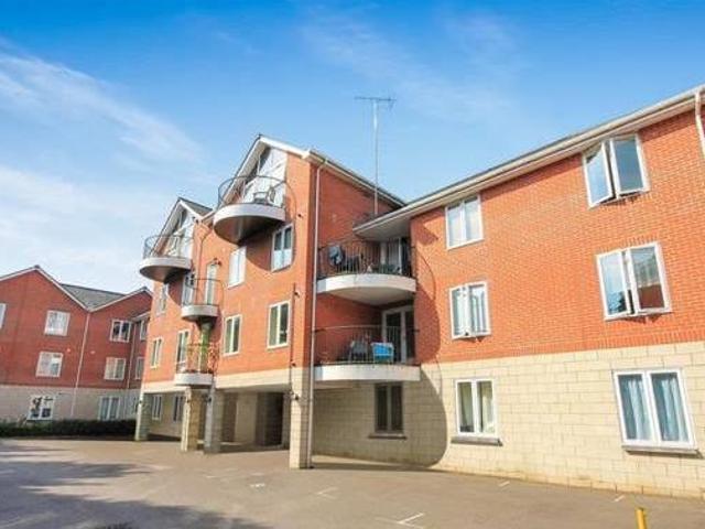 2 bedroom apartment for rent in Bournemouth Road Poole BH14