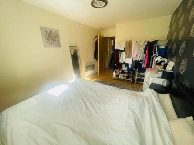 2 bedroom apartment for rent in Brackendale, BD10