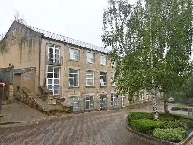 2 bedroom apartment for rent in Brackendale Lodge, Thackley, B.