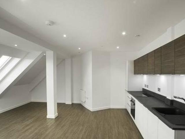 2 bedroom apartment for rent in Bracknell Berkshire RG12