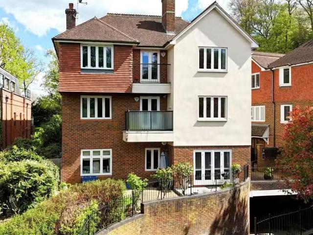 2 bedroom apartment for rent in Braconhyrst, Roxborough Park.