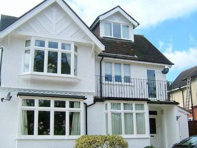 2 bedroom apartment for rent in Braywick Road Maidenhead SL6