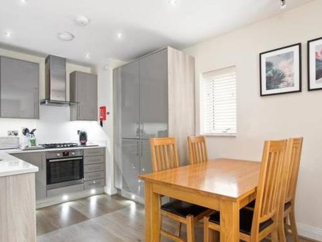 2 bedroom apartment for rent in Bridge Avenue Maidenhead SL6