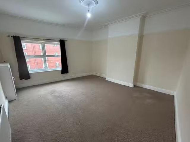 2 bedroom apartment for rent in Bridge road, Crosby, L23