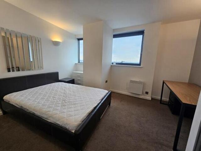 2 bedroom apartment for rent in Bridgewater Place, LS11