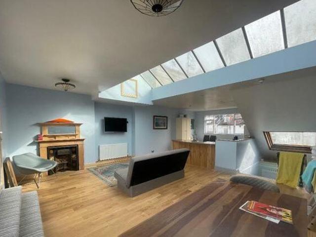 2 Bedroom Apartment For Rent In Brighton, East Sussex