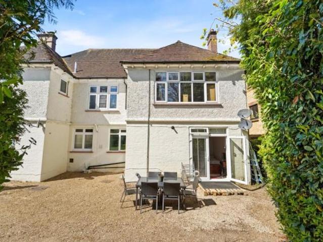 2 bedroom apartment for rent in Brighton Road, Sutton, SM2