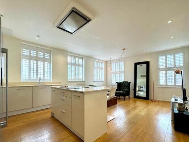 2 Bedroom Apartment For Rent In Brighton