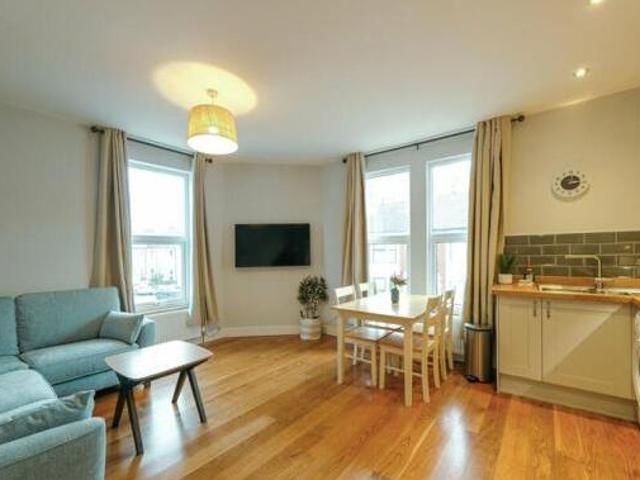2 Bedroom Apartment For Rent In Bristol