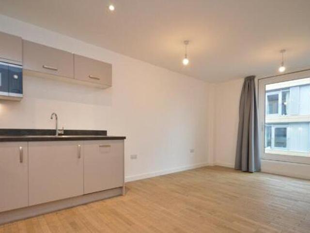 2 Bedroom Apartment For Rent In Bristol