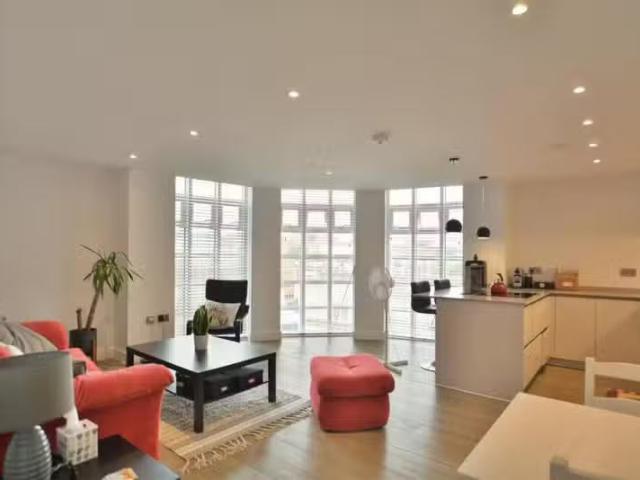 2 bedroom apartment for rent in Bristol & West House, Post Off.
