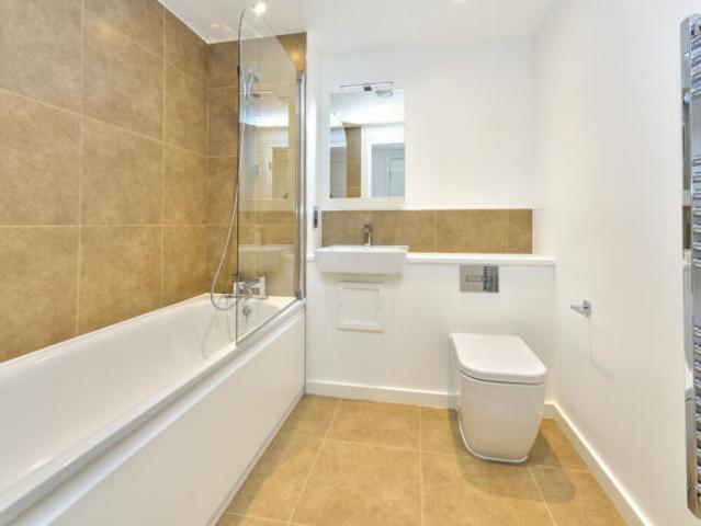2 bedroom apartment for rent in Britannia Walk, Islington, London, N1