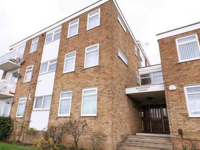 2 bedroom apartment for rent in Britannia Road WestcliffonSea SS0