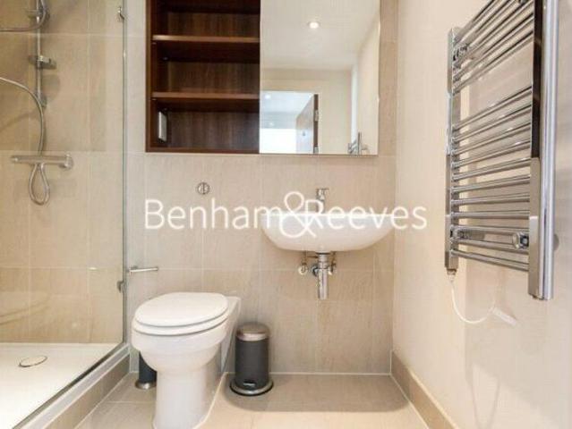 2 bedroom apartment for rent in Bromyard Avenue, London, W3
