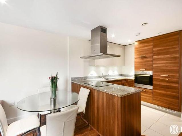 2 bedroom apartment for rent in Bromyard Avenue London W3