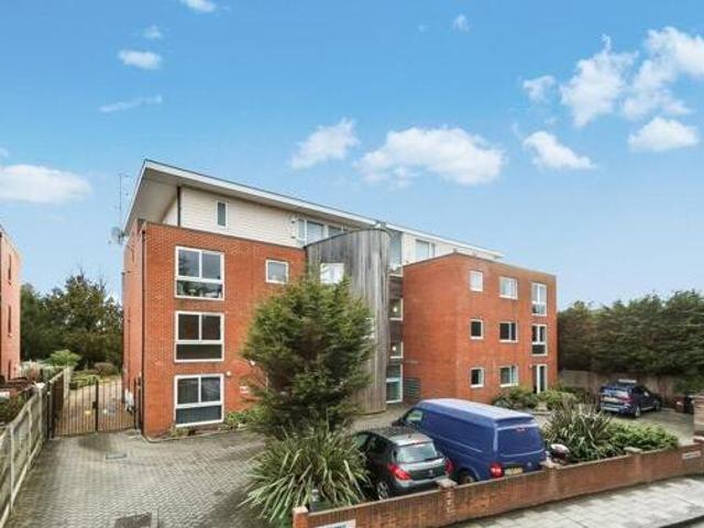 2 Bedroom Apartment For Rent In Bromley