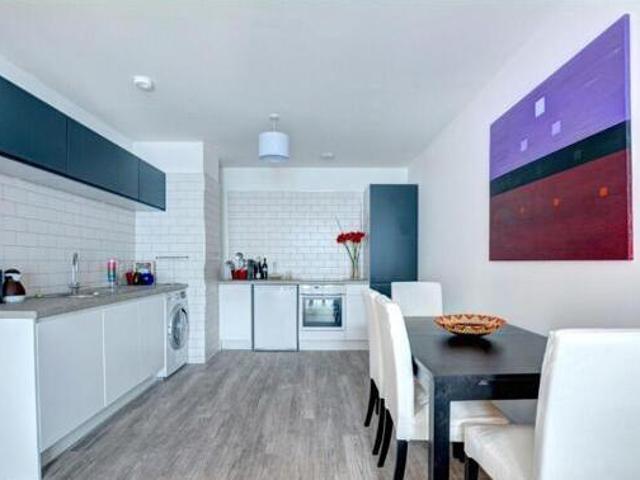2 Bedroom Apartment For Rent In Bromley